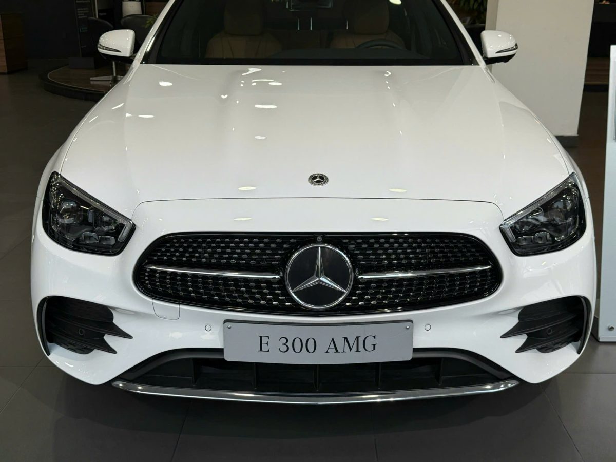 Mercedes-Benz E 300 AMG (V1) » Mercedes Sài Gòn